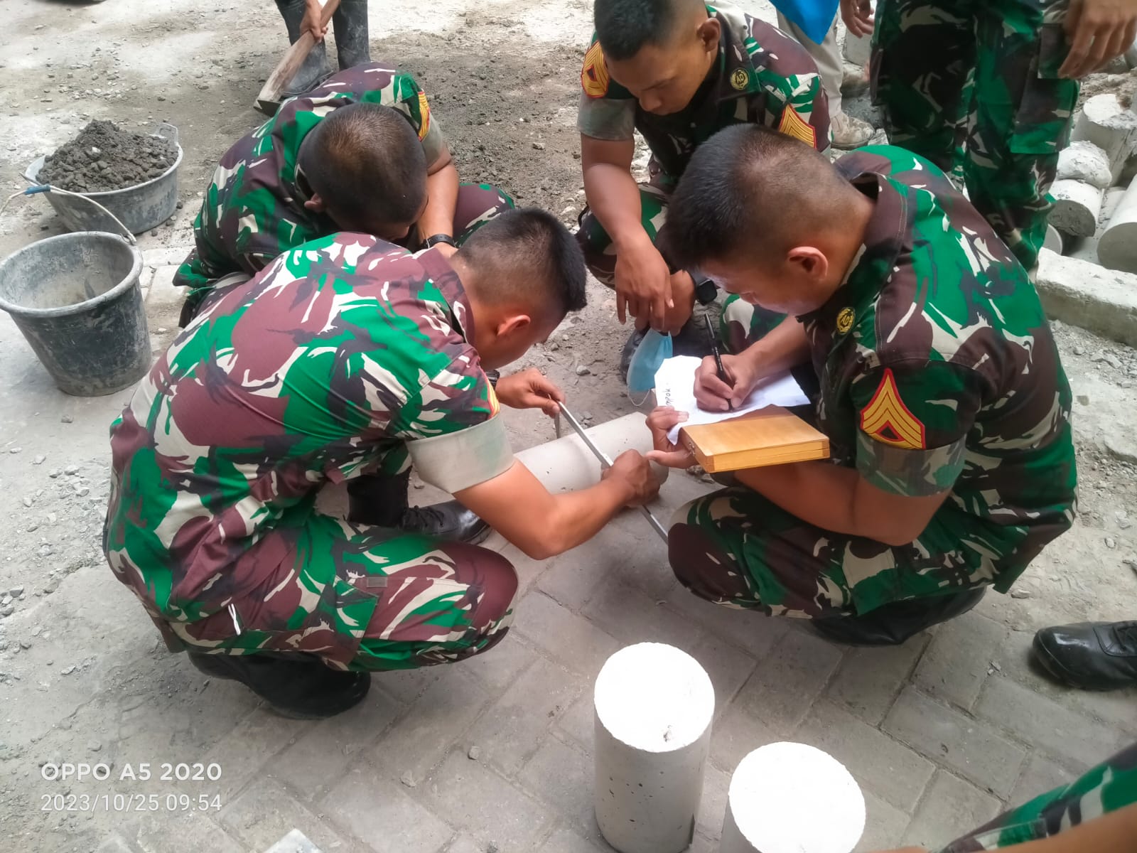 STRUKTUR BANGUNAN BAJA DAN BETON TK.III/SERMADATAR KECABANGAN ZENI ...